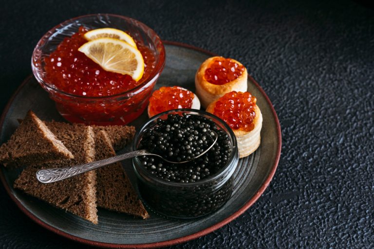 Tudo o que você precisa saber sobre a origem do caviar - Banca do Ramon ...
