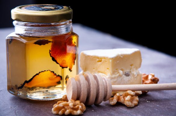 Tão antigo quanto a escrita, o mel conquista gerações e se inova com o ...